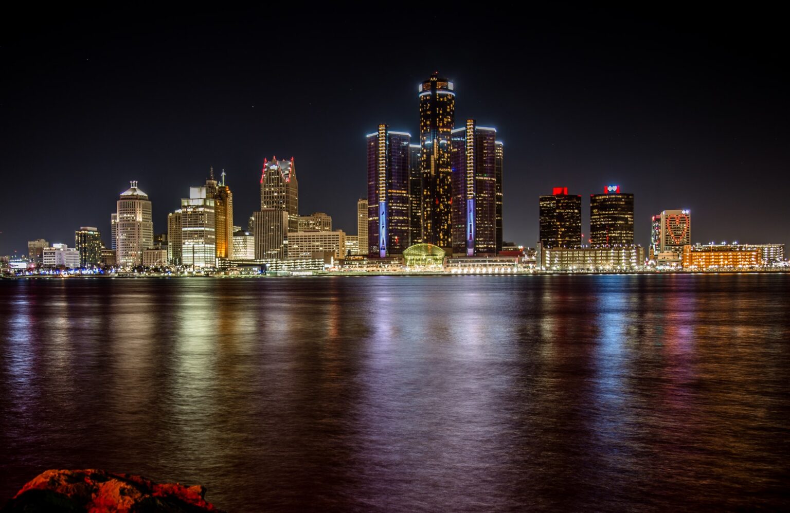 Moving/Relocating To Michigan: 9 Essential Advice [2025 ]